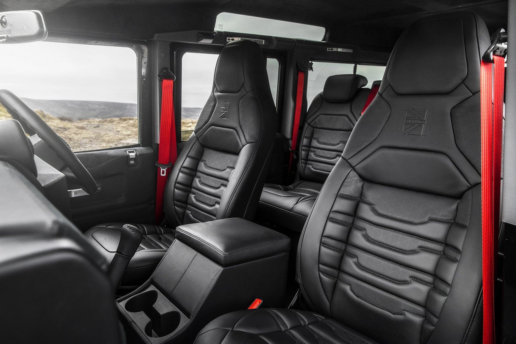 Land Rover Classic Defender 110 Interior Conversion: Blade Design ...