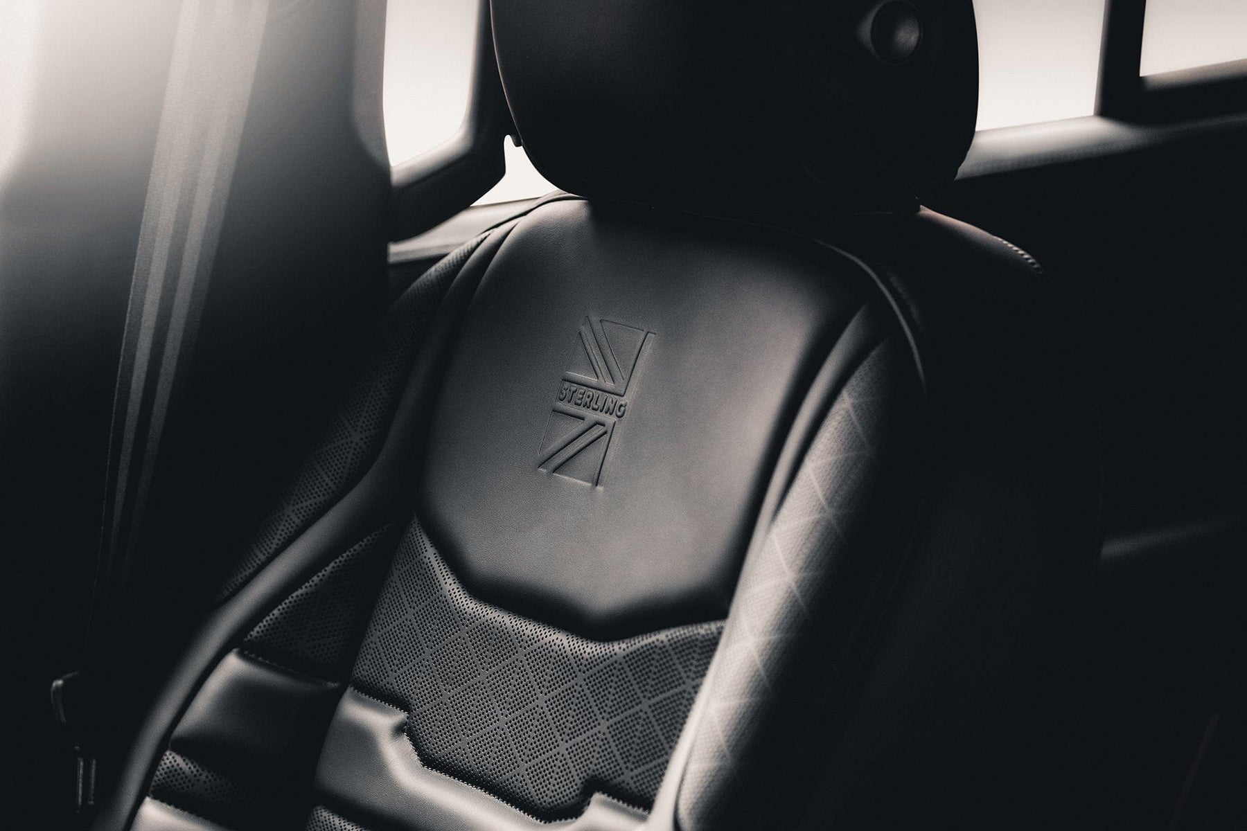 Land Rover New Defender Interior Leather Conversion: Blade Design ...