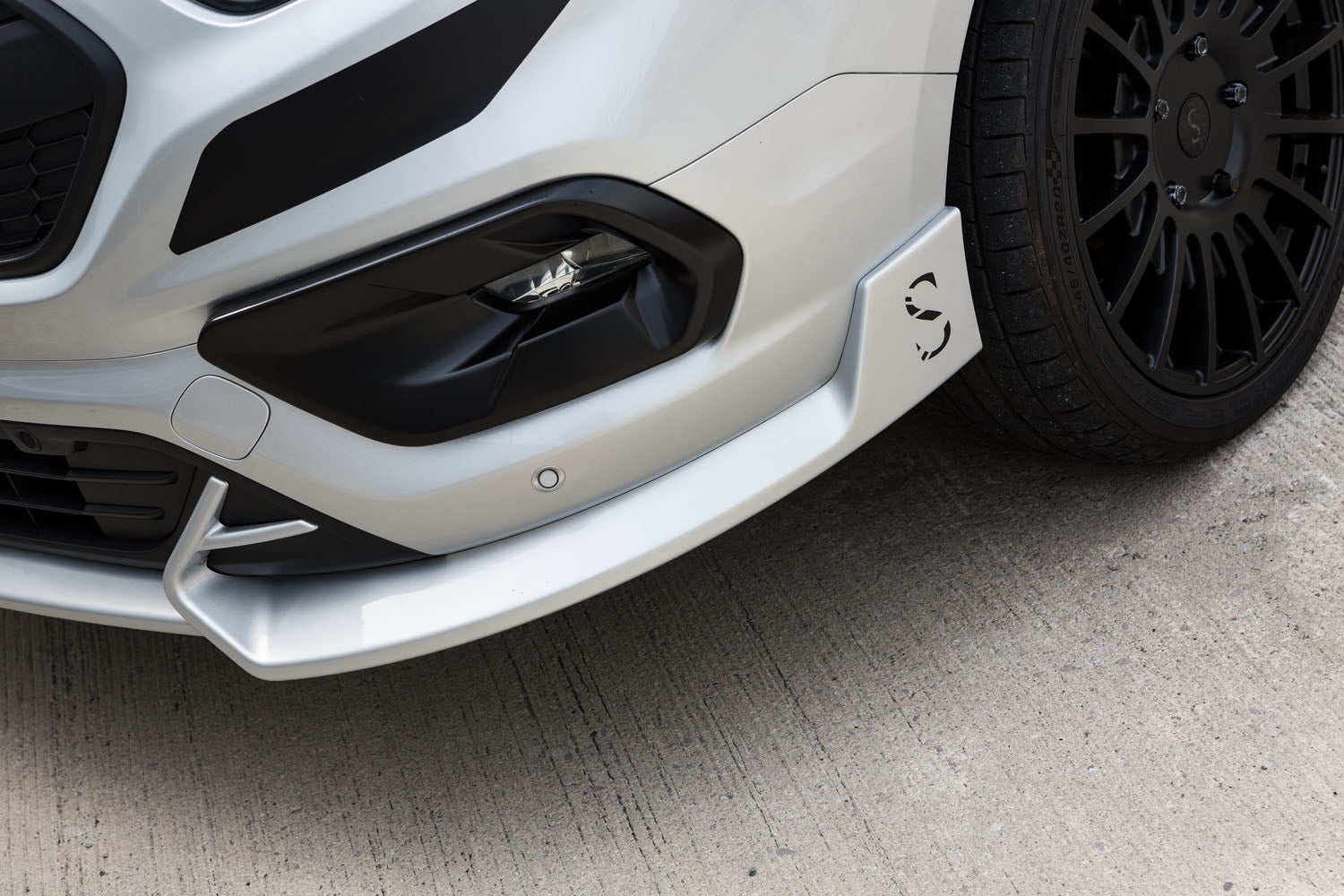 Ford Transit Custom 2018-2023 Fog Light Surround – Sterling Automotive ...