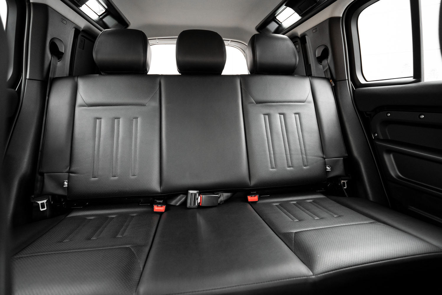 New Land Rover Defender rear seat conversion – Sterling Automotive Design